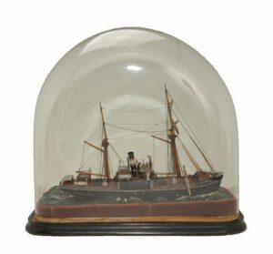 A pair domes with ship - Van Leest Antiques