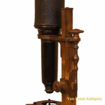 Wooden body Cuff-type microscope, C 1770