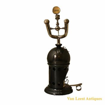 John Weiss eye surgery phantom - Van Leest Antiques