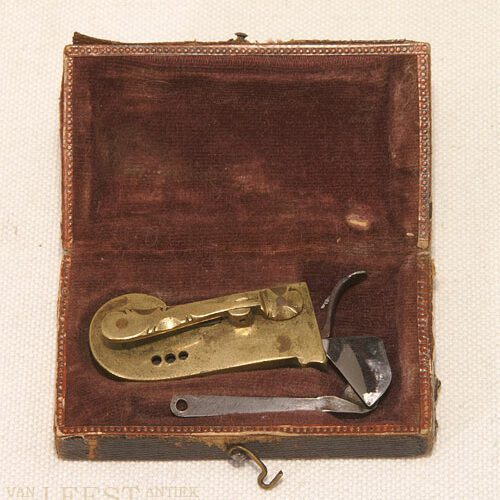 Springlancet - Van Leest Antiques