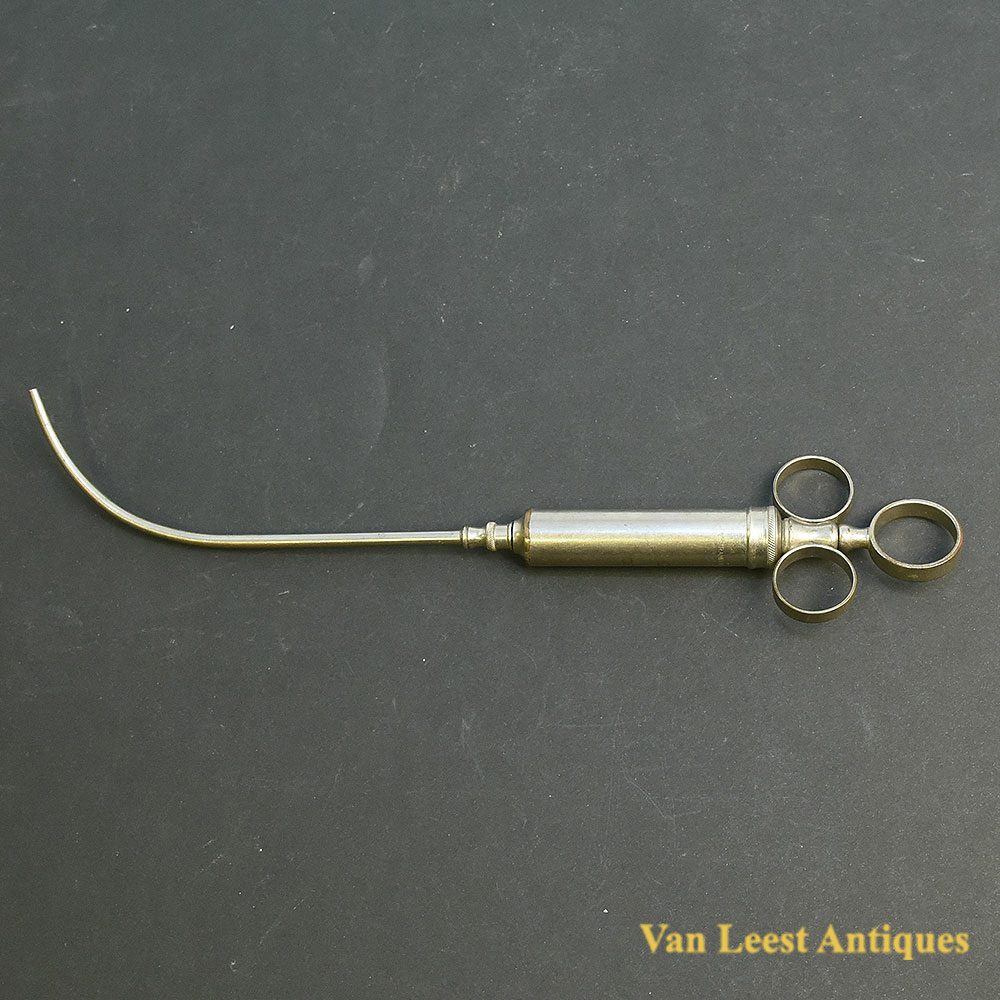 Randall Fachney Co. irrigation syringe - Van Leest Antiques