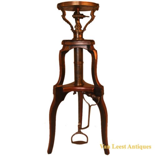 Brahma's hydraulic press - Van Leest Antiques